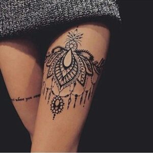 100+ Ideas de TATUAJES DE LIGAS EN LA PIERNA MUSLO 🖤 【Lo Mejor de 2025